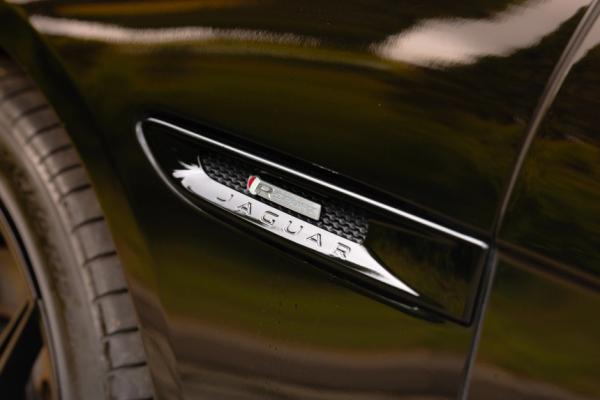 Black Jaguar XF 2017 in Riga, with an engine capacity of 2.00 L and mileage of 123 thousand km for 15990 €, photo 10 on AUTOMOTO.COM.LV