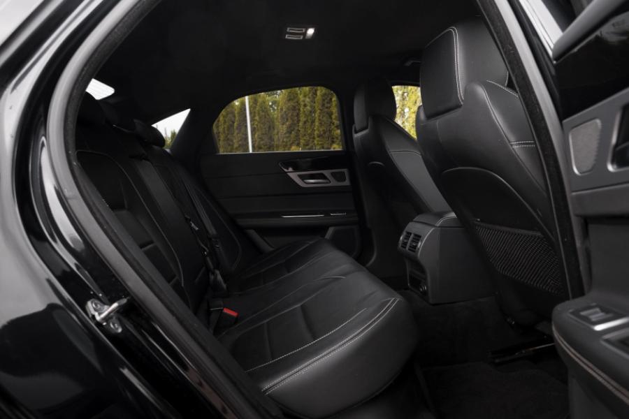 Melns Jaguar XF 2017 Rīga, ar dzinēja tilpumu 2.00 L un nobraukumu 123 tūkst. km par 15990 €, foto 15 vietnē AUTOMOTO.COM.LV