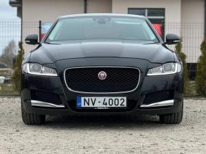 Black Jaguar XF 2017 in Jelgava, with an engine capacity of 2.00 L and mileage of 233 thousand km for 10990 €, photo 3 on AUTOMOTO.COM.LV