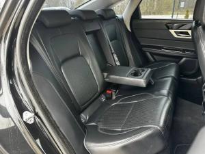 Black Jaguar XF 2017 in Jelgava, with an engine capacity of 2.00 L and mileage of 233 thousand km for 10990 €, photo 12 on AUTOMOTO.COM.LV