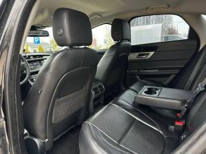 Black Jaguar XF 2017 in Jelgava, with an engine capacity of 2.00 L and mileage of 233 thousand km for 10990 €, photo 15 on AUTOMOTO.COM.LV