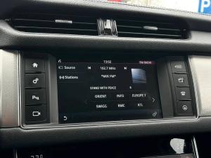 Black Jaguar XF 2017 in Jelgava, with an engine capacity of 2.00 L and mileage of 233 thousand km for 10990 €, photo 19 on AUTOMOTO.COM.LV