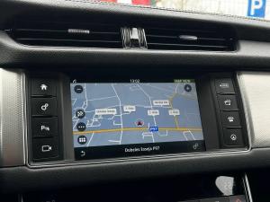 Black Jaguar XF 2017 in Jelgava, with an engine capacity of 2.00 L and mileage of 233 thousand km for 10990 €, photo 20 on AUTOMOTO.COM.LV