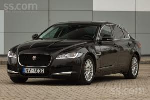 Black Jaguar XF 2017 in Jelgava, with an engine capacity of 2.00 L and mileage of 233 thousand km for 10950 €, photo 4 on AUTOMOTO.COM.LV