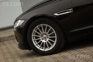 Black Jaguar XF 2017 in Jelgava, with an engine capacity of 2.00 L and mileage of 233 thousand km for 10950 €, photo 11 on AUTOMOTO.COM.LV