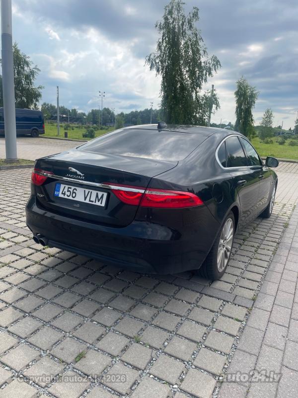 Black Jaguar XF 2017 in Tallinn, with an engine capacity of 2.00 L and mileage of 186 thousand km for 9700 €, photo 3 on AUTOMOTO.COM.LV