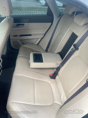 Melns Jaguar XF 2017 Tallina, ar dzinēja tilpumu 2.00 L un nobraukumu 186 tūkst. km par 9700 €, foto 6 vietnē AUTOMOTO.COM.LV