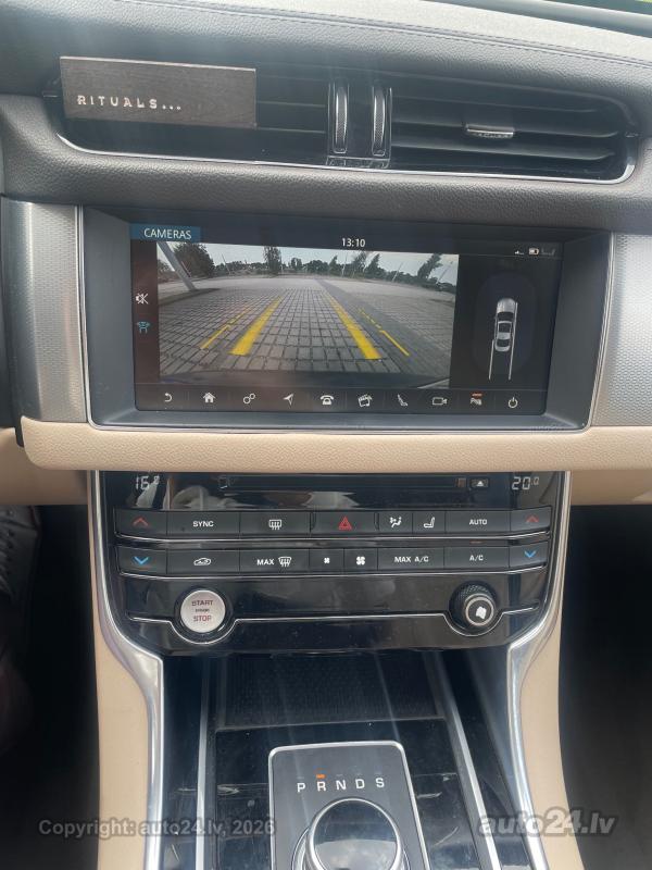 Black Jaguar XF 2017 in Tallinn, with an engine capacity of 2.00 L and mileage of 186 thousand km for 9700 €, photo 8 on AUTOMOTO.COM.LV