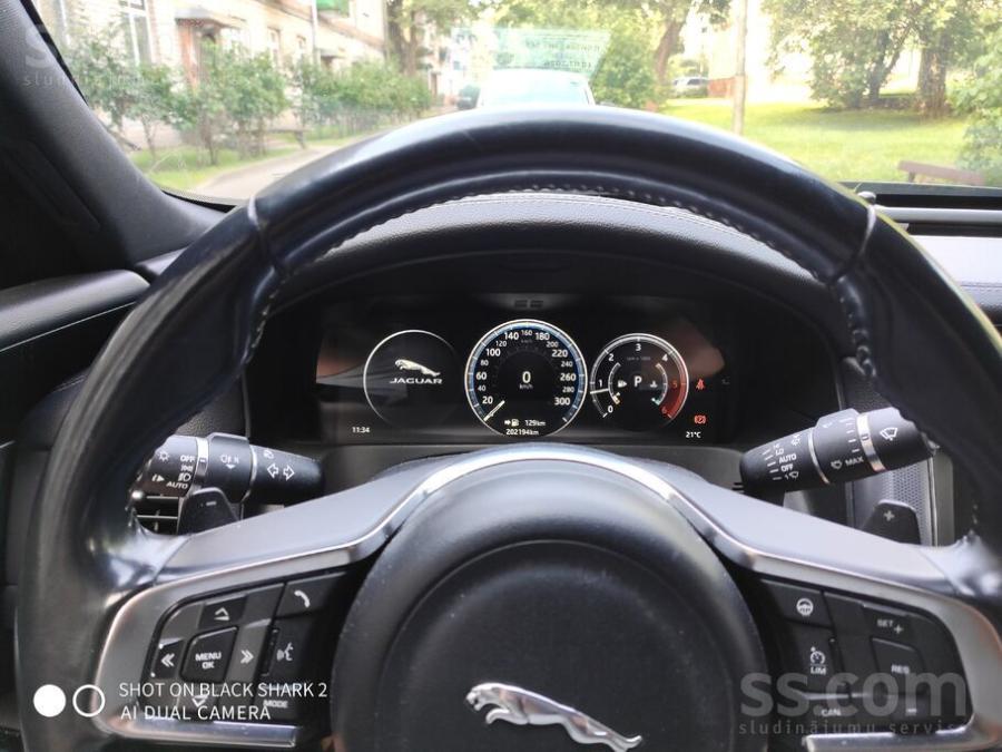 Black Jaguar XF 2017 in Riga, with an engine capacity of 2.00 L and mileage of 202 thousand km for 9900 €, photo 5 on AUTOMOTO.COM.LV