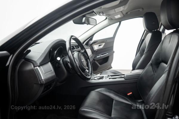Melns Jaguar XF 2017 Tallina, ar dzinēja tilpumu 2.00 L un nobraukumu 224 tūkst. km par 9999 €, foto 9 vietnē AUTOMOTO.COM.LV