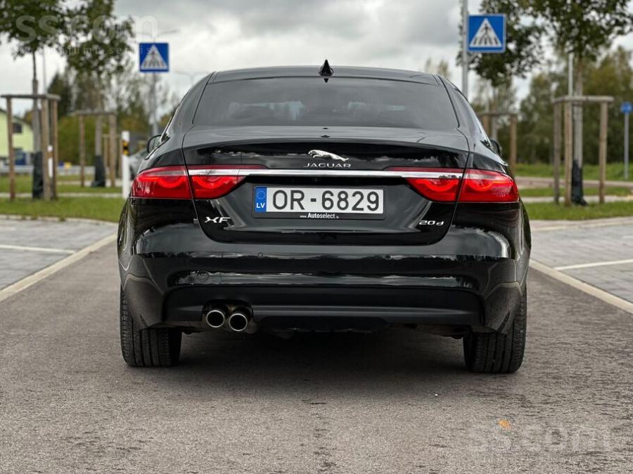 Black Jaguar XF 2017 in Jelgava, with an engine capacity of 2.00 L and mileage of 0 thousand km for 10350 €, photo 7 on AUTOMOTO.COM.LV