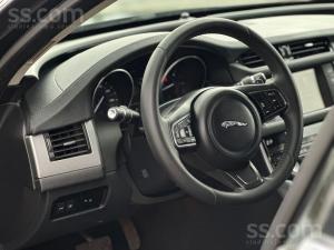 Black Jaguar XF 2017 in Jelgava, with an engine capacity of 2.00 L and mileage of 0 thousand km for 10350 €, photo 9 on AUTOMOTO.COM.LV