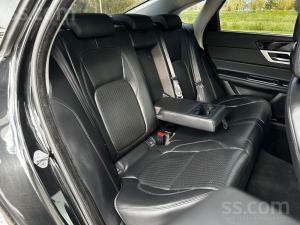 Black Jaguar XF 2017 in Jelgava, with an engine capacity of 2.00 L and mileage of 0 thousand km for 10350 €, photo 13 on AUTOMOTO.COM.LV