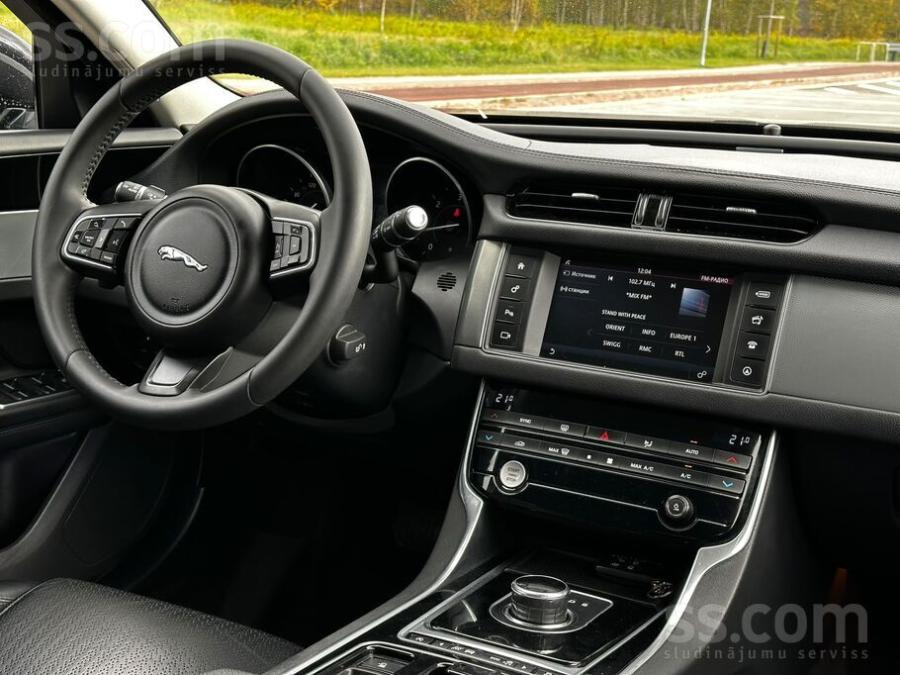 Black Jaguar XF 2017 in Jelgava, with an engine capacity of 2.00 L and mileage of 0 thousand km for 10350 €, photo 17 on AUTOMOTO.COM.LV