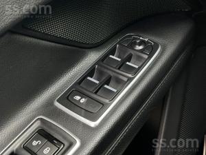 Black Jaguar XF 2017 in Jelgava, with an engine capacity of 2.00 L and mileage of 0 thousand km for 10350 €, photo 18 on AUTOMOTO.COM.LV