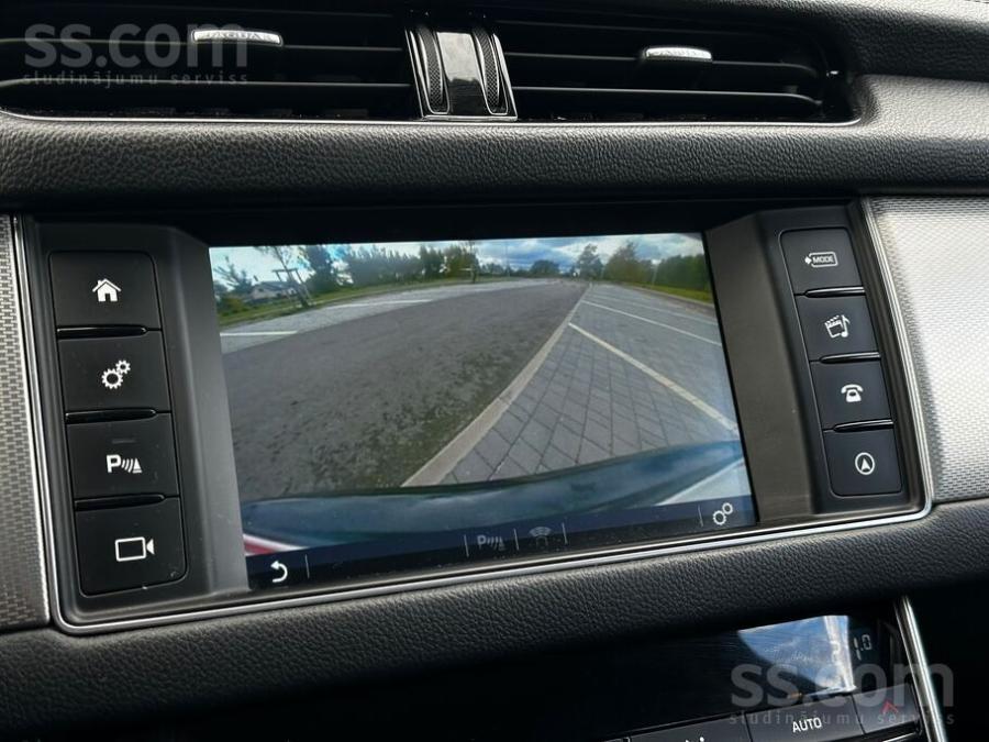 Black Jaguar XF 2017 in Jelgava, with an engine capacity of 2.00 L and mileage of 0 thousand km for 10350 €, photo 21 on AUTOMOTO.COM.LV
