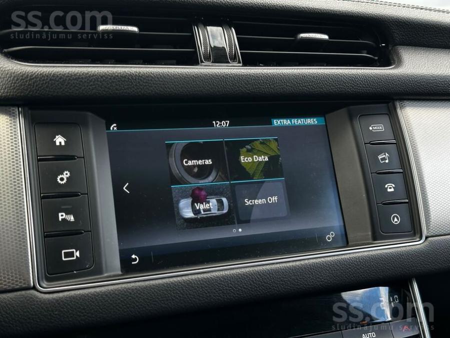 Black Jaguar XF 2017 in Jelgava, with an engine capacity of 2.00 L and mileage of 0 thousand km for 10350 €, photo 23 on AUTOMOTO.COM.LV