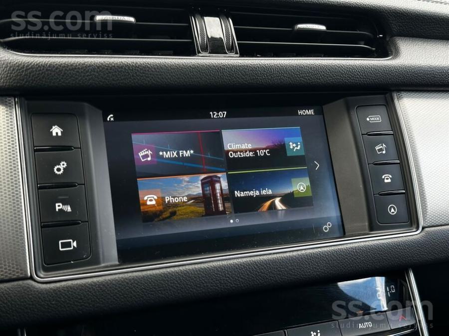 Black Jaguar XF 2017 in Jelgava, with an engine capacity of 2.00 L and mileage of 0 thousand km for 10350 €, photo 24 on AUTOMOTO.COM.LV