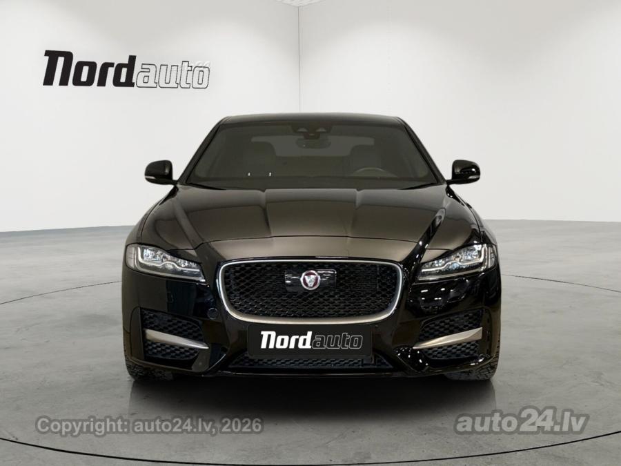 Melns Jaguar XF 2020 Tallina, ar dzinēja tilpumu 2.00 L un nobraukumu 72 tūkst. km par 18900 €, foto 4 vietnē AUTOMOTO.COM.LV
