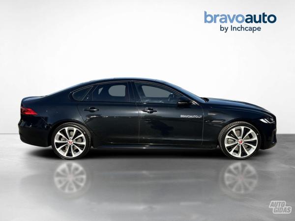 Black Jaguar XF 2023 in Kaunas, with an engine capacity of 2.00 L and mileage of 28 thousand km for 34971 €, photo 7 on AUTOMOTO.COM.LV
