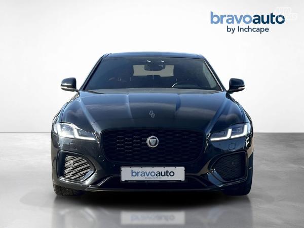 Black Jaguar XF 2023 in Kaunas, with an engine capacity of 2.00 L and mileage of 28 thousand km for 34971 €, photo 9 on AUTOMOTO.COM.LV