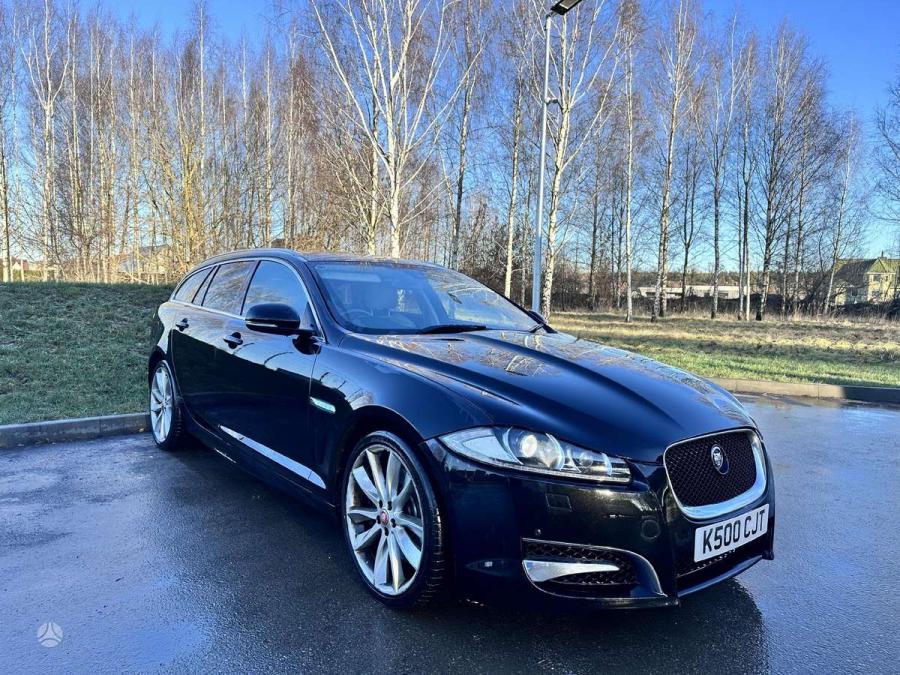 Black Jaguar XF 2013 in Rokiskis, with an engine capacity of 2.99 L and mileage of 242 thousand km for 3800 €, photo 2 on AUTOMOTO.COM.LV