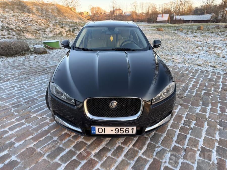 Melns Jaguar XF 2013 Rēzekne, ar dzinēja tilpumu 3.00 L un nobraukumu 0 tūkst. km par 9350 €, foto 3 vietnē AUTOMOTO.COM.LV