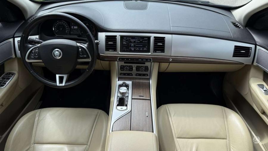 Melns Jaguar XF 2013 Kauņa, ar dzinēja tilpumu 2.18 L un nobraukumu 290 tūkst. km par 5800 €, foto 10 vietnē AUTOMOTO.COM.LV