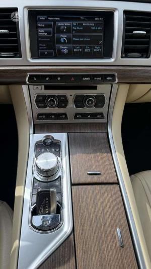 Melns Jaguar XF 2013 Kauņa, ar dzinēja tilpumu 2.18 L un nobraukumu 290 tūkst. km par 5800 €, foto 21 vietnē AUTOMOTO.COM.LV