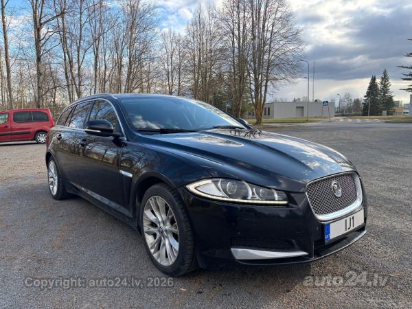 Melns Jaguar XF 2013 Tallina, ar dzinēja tilpumu 2.20 L un nobraukumu 317 tūkst. km par 6900 €, foto 1 vietnē AUTOMOTO.COM.LV