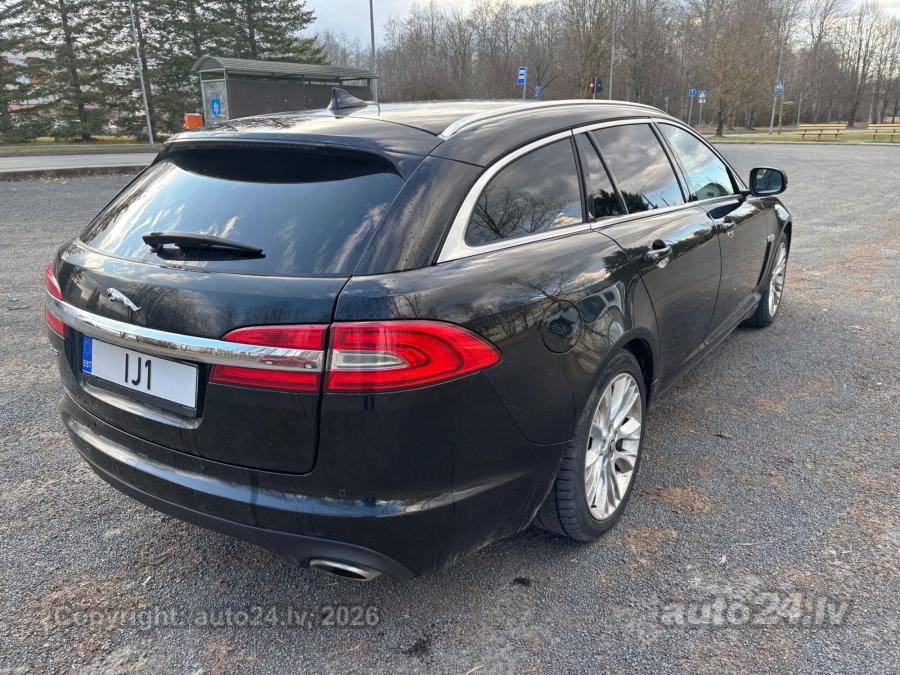 Melns Jaguar XF 2013 Tallina, ar dzinēja tilpumu 2.20 L un nobraukumu 317 tūkst. km par 6900 €, foto 5 vietnē AUTOMOTO.COM.LV