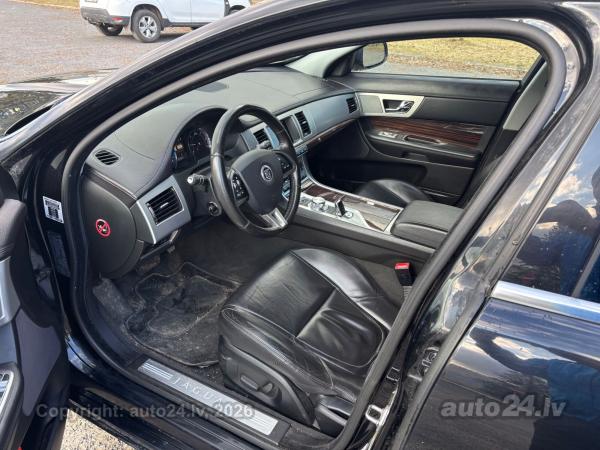 Melns Jaguar XF 2013 Tallina, ar dzinēja tilpumu 2.20 L un nobraukumu 317 tūkst. km par 6900 €, foto 7 vietnē AUTOMOTO.COM.LV