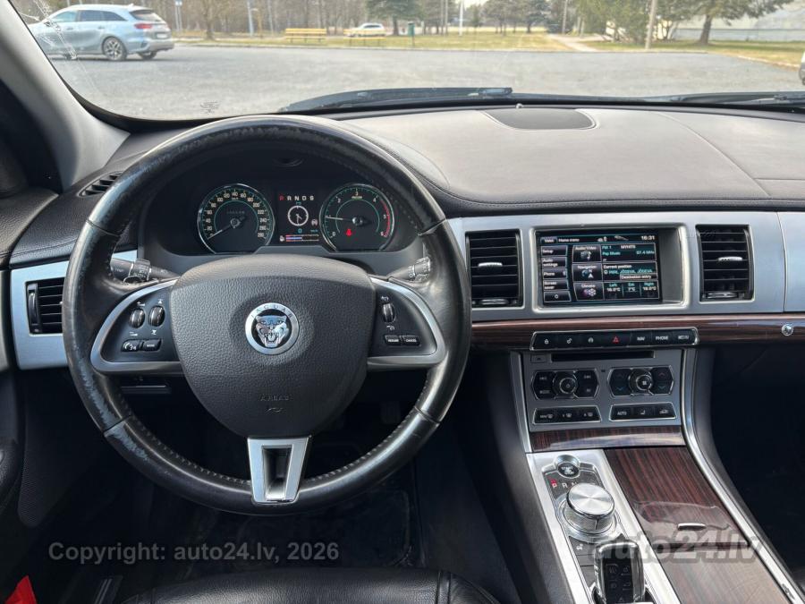 Melns Jaguar XF 2013 Tallina, ar dzinēja tilpumu 2.20 L un nobraukumu 317 tūkst. km par 6900 €, foto 11 vietnē AUTOMOTO.COM.LV