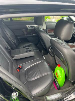 Melns Jaguar XF 2013 Tallina, ar dzinēja tilpumu 2.20 L un nobraukumu 217 tūkst. km par 7300 €, foto 7 vietnē AUTOMOTO.COM.LV