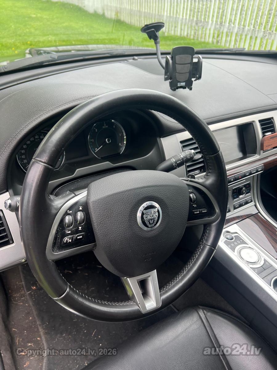 Melns Jaguar XF 2013 Tallina, ar dzinēja tilpumu 2.20 L un nobraukumu 217 tūkst. km par 7300 €, foto 9 vietnē AUTOMOTO.COM.LV