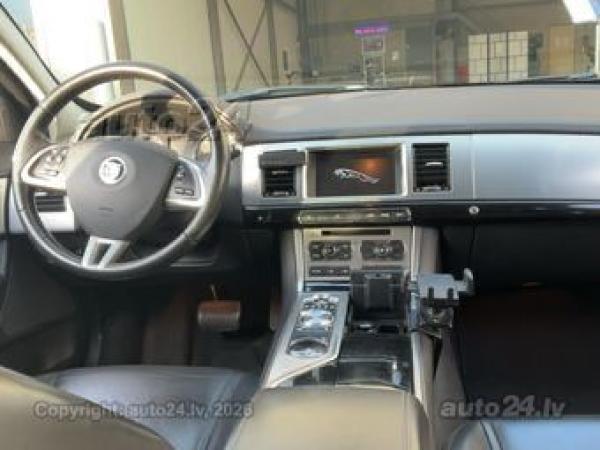 Melns Jaguar XF 2014 Tallina, ar dzinēja tilpumu 2.20 L un nobraukumu 208 tūkst. km par 8750 €, foto 7 vietnē AUTOMOTO.COM.LV