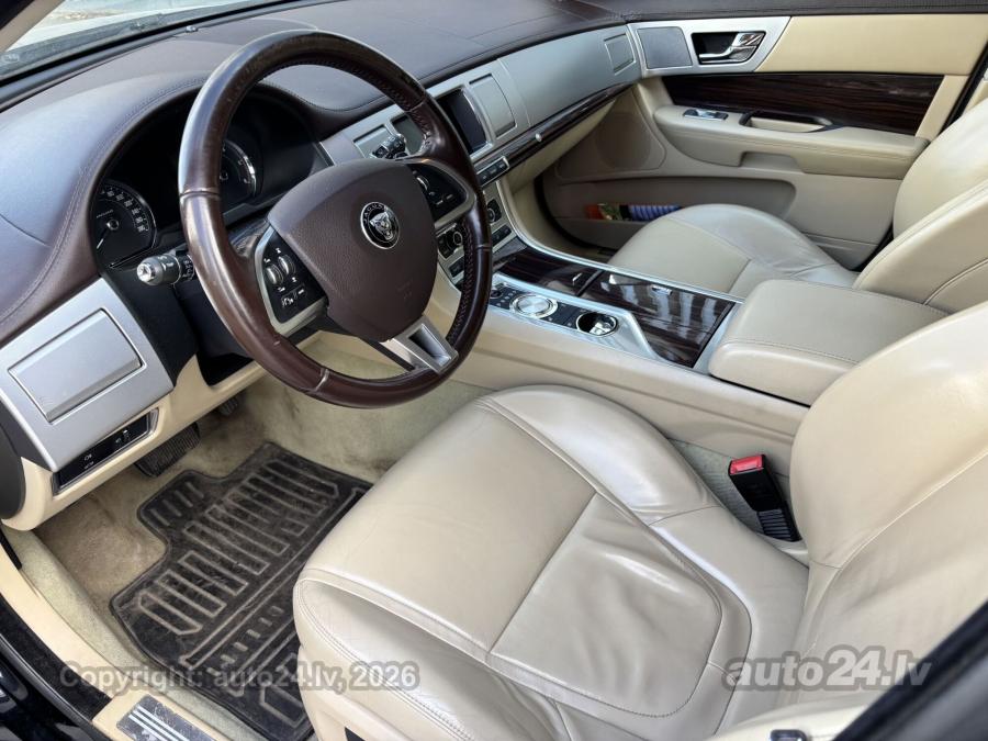 Melns Jaguar XF 2014 Tallina, ar dzinēja tilpumu 3.00 L un nobraukumu 212 tūkst. km par 6999 €, foto 7 vietnē AUTOMOTO.COM.LV