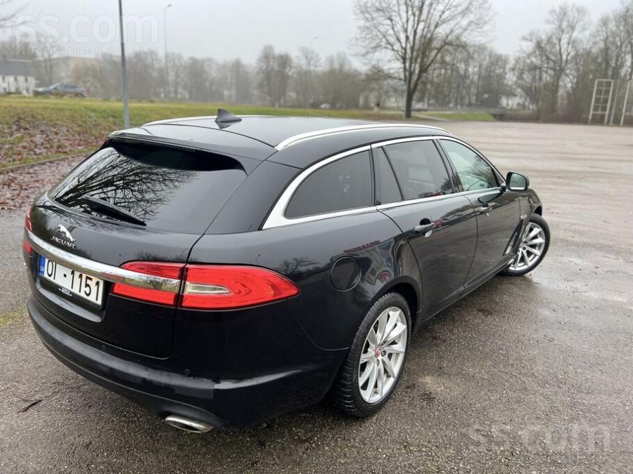Melns Jaguar XF 2015 Jēkabpils, ar dzinēja tilpumu 2.20 L un nobraukumu 210 tūkst. km par 8100 €, foto 2 vietnē AUTOMOTO.COM.LV