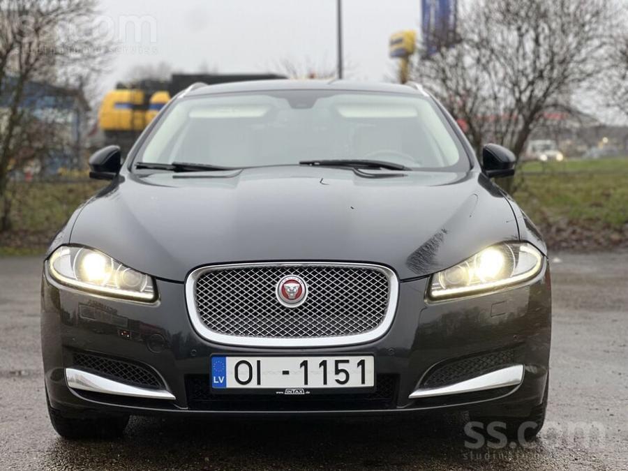 Melns Jaguar XF 2015 Jēkabpils, ar dzinēja tilpumu 2.20 L un nobraukumu 210 tūkst. km par 8100 €, foto 4 vietnē AUTOMOTO.COM.LV