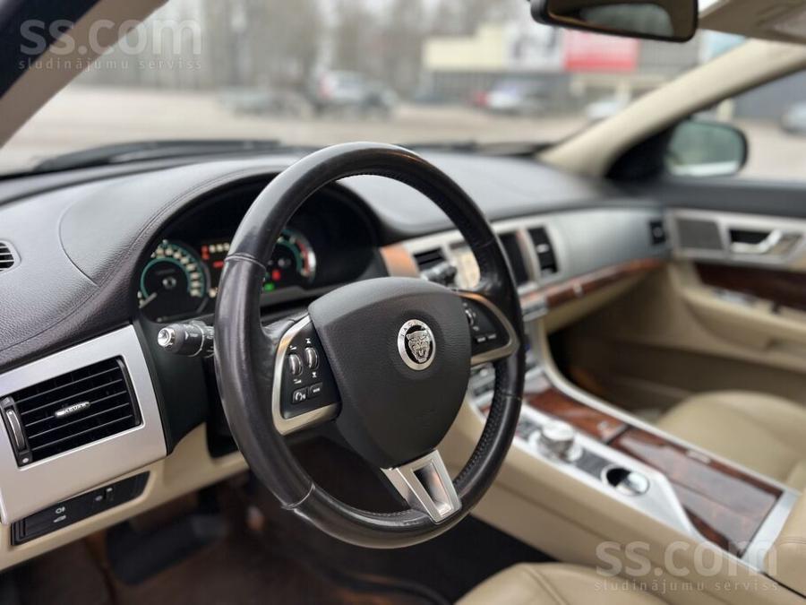 Melns Jaguar XF 2015 Jēkabpils, ar dzinēja tilpumu 2.20 L un nobraukumu 210 tūkst. km par 8100 €, foto 9 vietnē AUTOMOTO.COM.LV