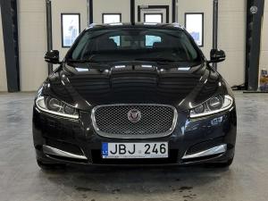 Black Jaguar XF 2015 in Marijampole, with an engine capacity of 2.18 L and mileage of 230 thousand km for 7999 €, photo 3 on AUTOMOTO.COM.LV