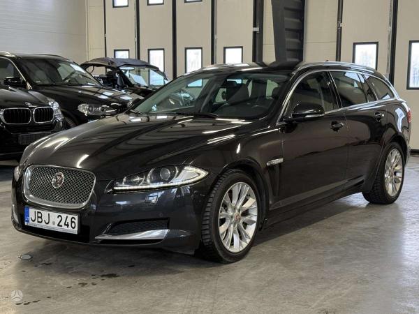 Black Jaguar XF 2015 in Marijampole, with an engine capacity of 2.18 L and mileage of 230 thousand km for 7999 €, photo 4 on AUTOMOTO.COM.LV