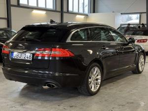 Black Jaguar XF 2015 in Marijampole, with an engine capacity of 2.18 L and mileage of 230 thousand km for 7999 €, photo 7 on AUTOMOTO.COM.LV