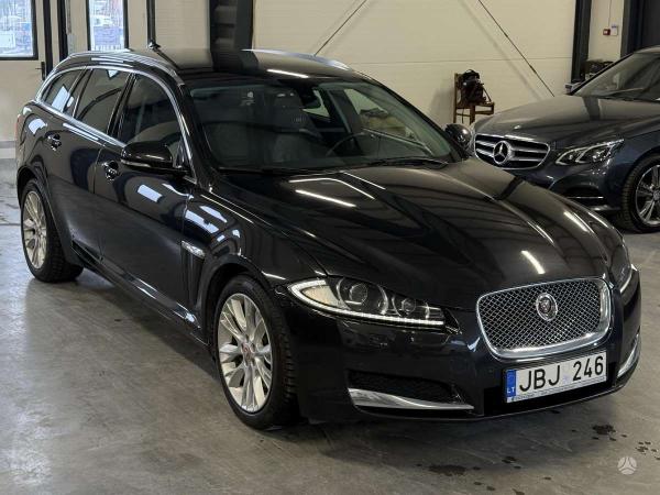 Black Jaguar XF 2015 in Marijampole, with an engine capacity of 2.18 L and mileage of 230 thousand km for 7999 €, photo 8 on AUTOMOTO.COM.LV