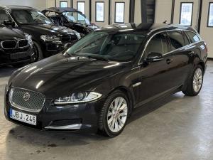 Black Jaguar XF 2015 in Marijampole, with an engine capacity of 2.18 L and mileage of 230 thousand km for 7999 €, photo 9 on AUTOMOTO.COM.LV