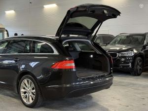 Black Jaguar XF 2015 in Marijampole, with an engine capacity of 2.18 L and mileage of 230 thousand km for 7999 €, photo 12 on AUTOMOTO.COM.LV