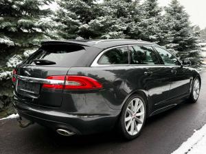 Black Jaguar XF 2015 in Utena, with an engine capacity of 2.18 L and mileage of 212 thousand km for 6950 €, photo 3 on AUTOMOTO.COM.LV