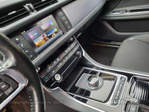 Black Jaguar XF 2018 in Tallinn, with an engine capacity of 2.00 L and mileage of 179 thousand km for 13999 €, photo 21 on AUTOMOTO.COM.LV