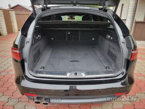 Black Jaguar XF 2018 in Tallinn, with an engine capacity of 2.00 L and mileage of 179 thousand km for 13999 €, photo 23 on AUTOMOTO.COM.LV