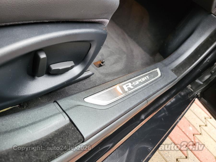 Black Jaguar XF 2018 in Tallinn, with an engine capacity of 2.00 L and mileage of 179 thousand km for 13999 €, photo 26 on AUTOMOTO.COM.LV